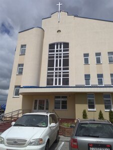 Gomel Central Baptist Church (1-y zavulak Mikalaja Astroŭskaha No:9, Zaliniejny Microdistrict), protestan kilisesi  Gomel'den