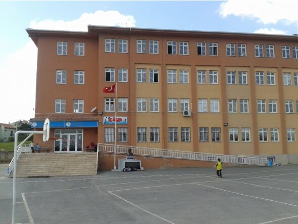 Ortaokul İrfan Sırdaş Aile Eğitim Vakfı Ortaokulu, Silivri, foto