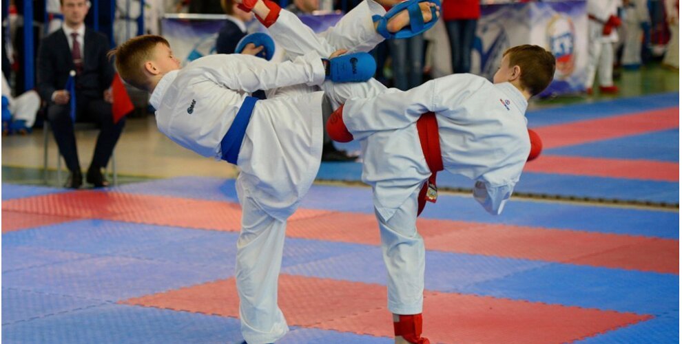 Spor okulları Karate Wkf Chelny, Naberejniye Çelny (Yar Çallı), foto