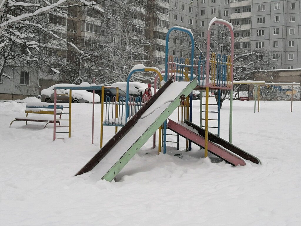 Oyun alanı Playground, Krasnoyarsk, foto