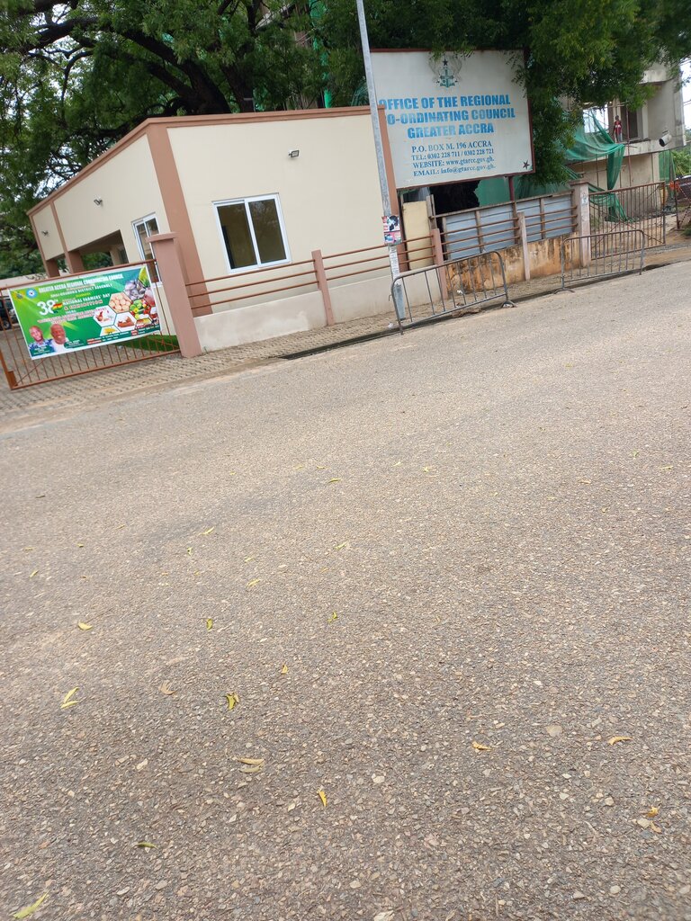 Devlet kurumları ve bakanlıklar National Service Greater Accra Regional Office, Akra, foto