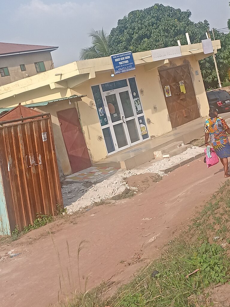 Eczaneler Robert Nsnsine Tagwin, Dünya, foto