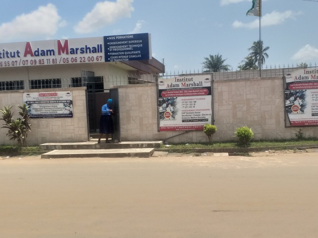 Ortaokul Adam Marshall Higher Institute, Abican, foto