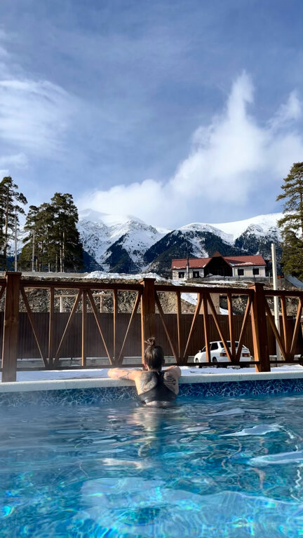 Yüzme havuzları River & House, Karaçay‑Çerkez Cumhuriyeti, foto