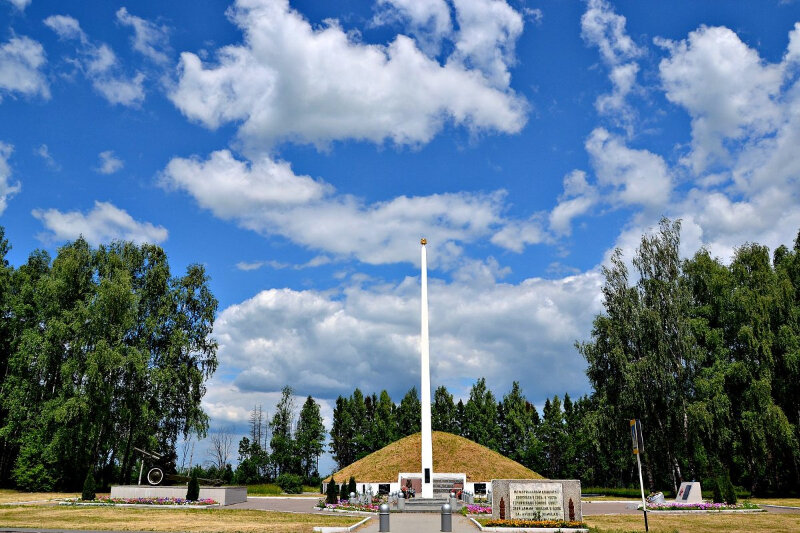 Anıt, heykel Курган Славы, Tulskaya oblastı, foto