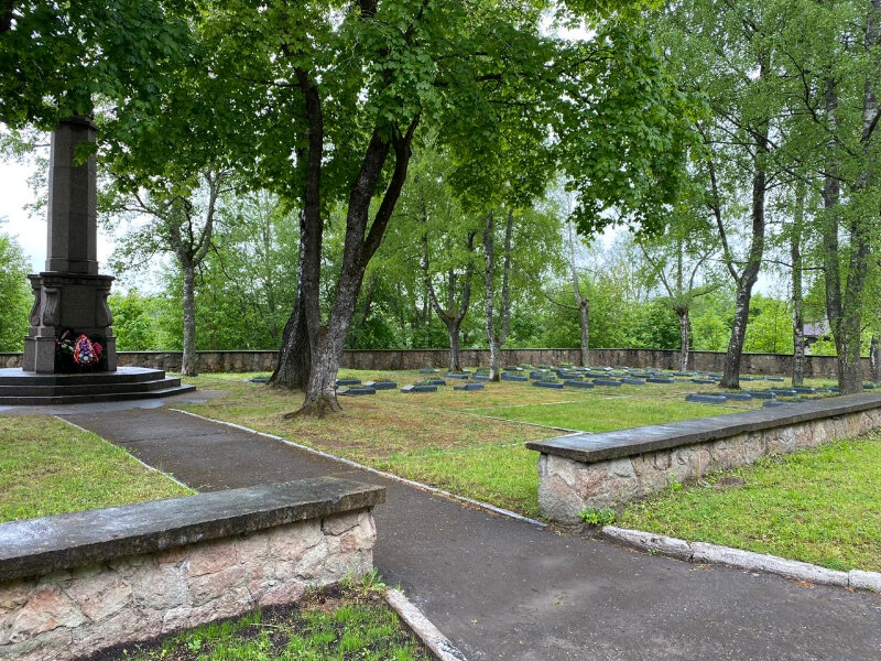 Anıt, heykel Воинам 8-го эстонского гвардейского корпуса, Kingisepp, foto