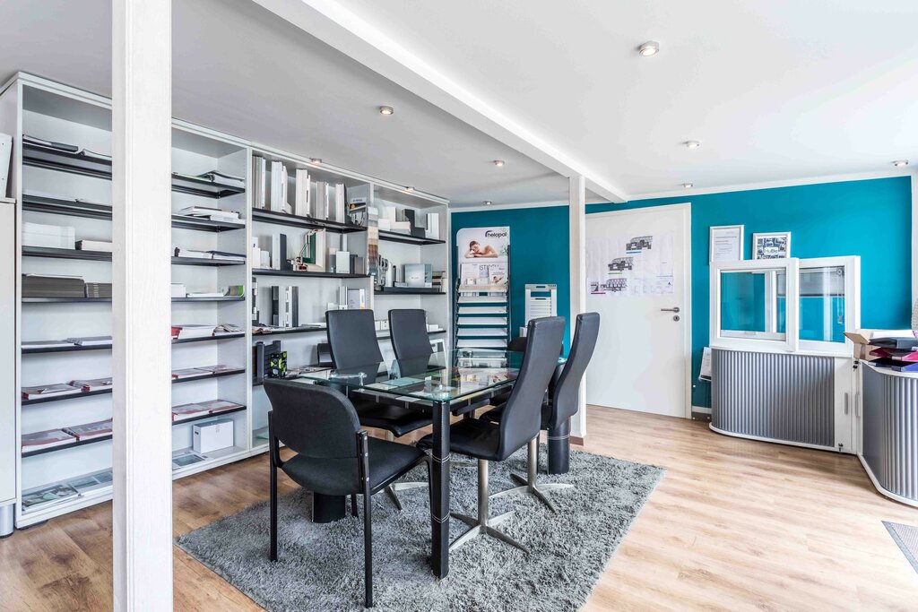 Kapılar HuBe Türen & Fenster Blankenheim, Kuzey Ren‑Vestfalya, foto