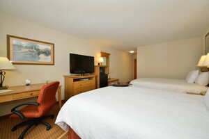 Hampton Inn Cortland (New York, Cortland County, Cortland), otel  Cortland'dan
