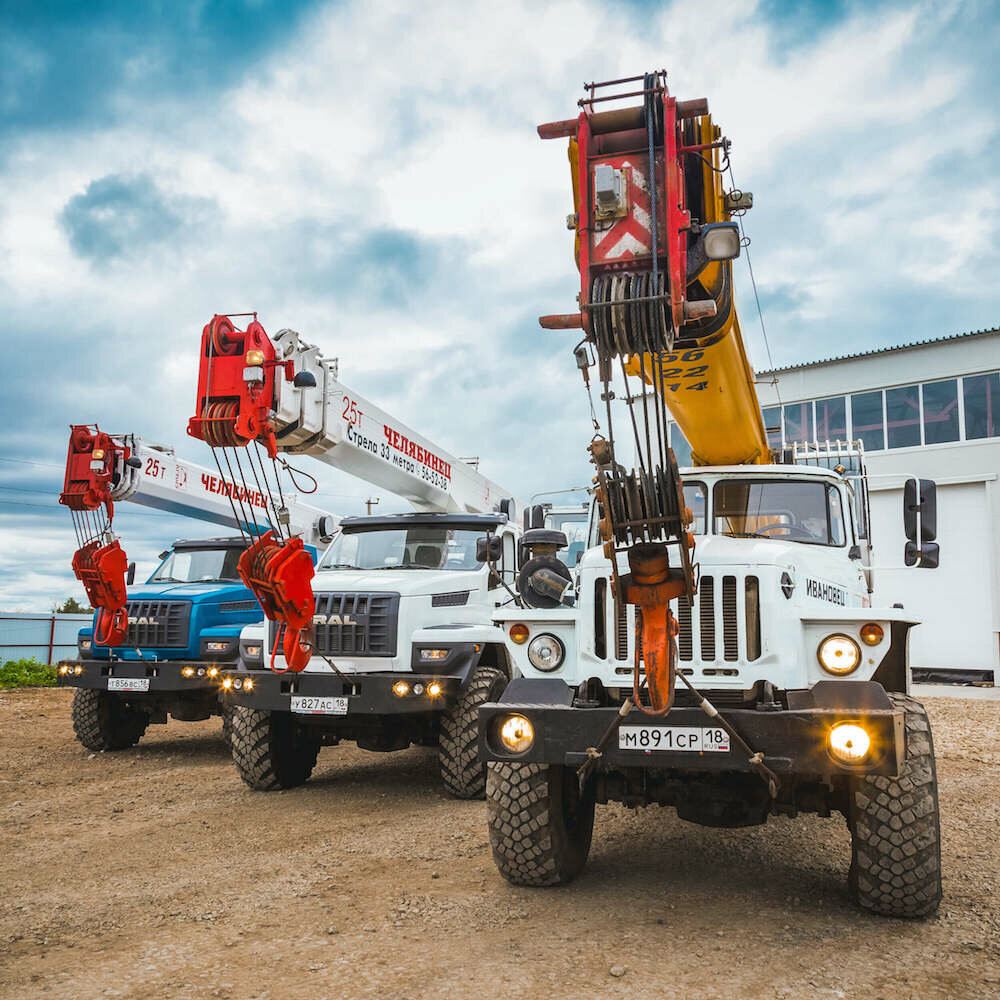 i̇nşaat ekipmanı kiralama Autokran18, Udmurtiya, foto