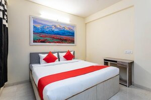 Hotel Kiran Shri by Oyo Rooms (State of Madhya Pradesh, City of Indore, Indore Bus Rapid Transit System, Satya Sai School Metro Bus Station), otel  Indaur'dan