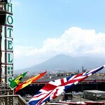 Hotel New Sayonara (Piazza Giuseppe Garibaldi No:60, Naples), otel  Napoli'den