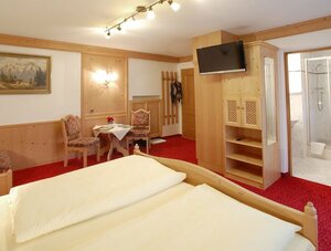 Hotel Gebirgshäusl (Bavaria, Berchtesgadener Land, Bischofswiesen), otel  Bavyera'dan