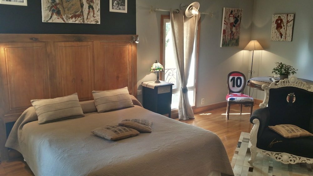 Otel Les Chambres d'Ovaline, Saint‑Émilion, foto