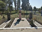 Горовому Василию Стефановичу (Molodyozhnaya ulitsa No:69Е, selo Novokhutornoye), anıt levhası, anıt taş  Belgorodskaya oblastından