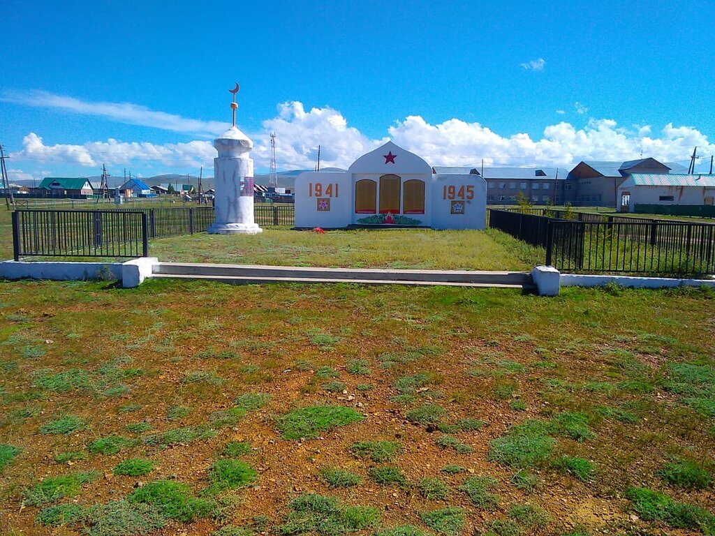 Anıt, heykel Односельчанам, погибшим в годы Великой Отечественной войны, Altay Cumhuriyeti, foto