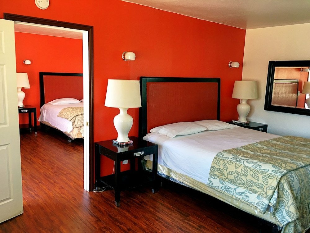 Otel Norwalk Inn & Suites, Norwalk, foto