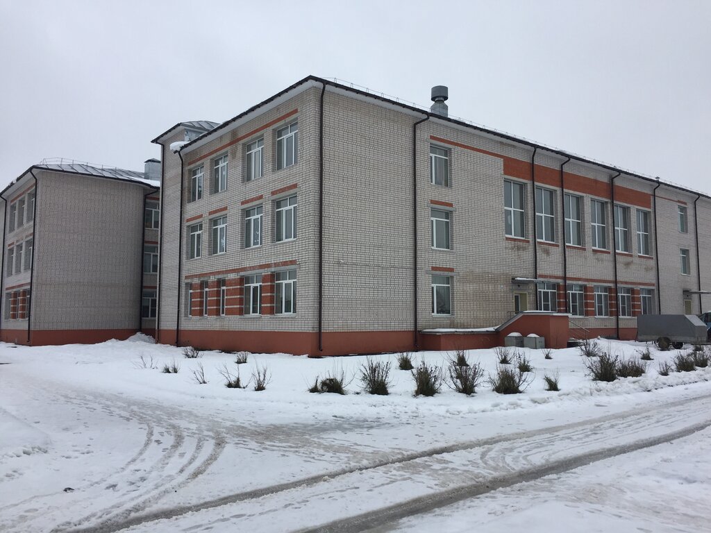 Ortaokul Mbou Ust-Kubinskaya srednyaya obshcheobrazovatelnaya shkola, Vologodskaya oblastı, foto