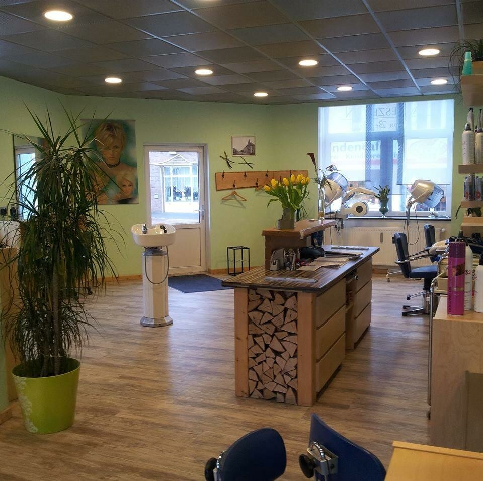 Kuaförler Salon Haareszeiten Inh. Marion Bettker, Aşağı Saksonya, foto