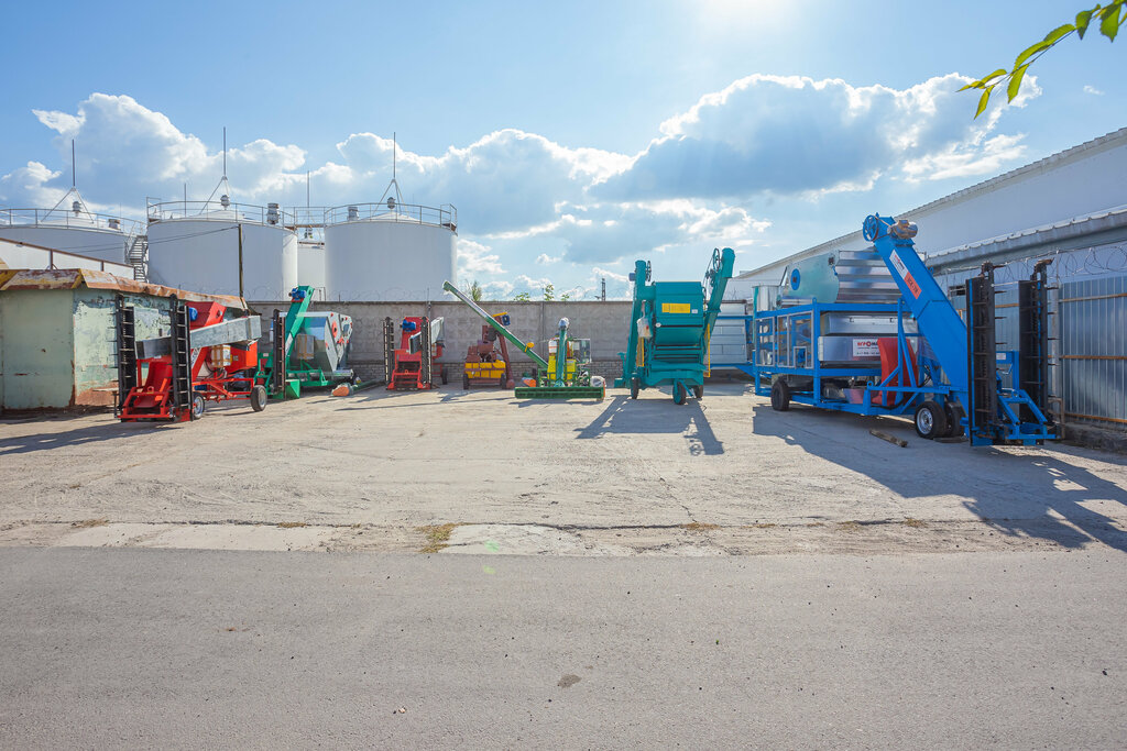 Tarım makineleri, ekipmanlar Agromash, Voronej, foto