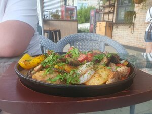 Barevich (ulitsa Bratyev Koshevykh No:1А, Primorsko-Akhtarsk), restoran  Primorsko‑Ahtarsk'tan
