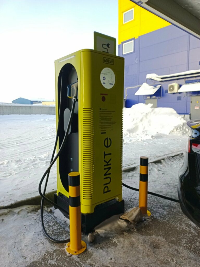 Elektrikli oto şarj istasyonları Punkt E, Yekaterinburg, foto