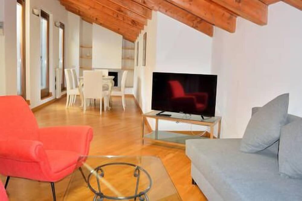 Otel Beddyway - Big Flat in Duomo, Milano, foto