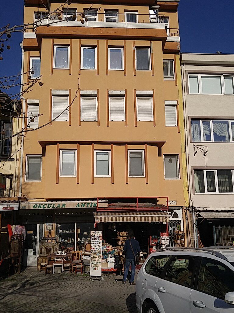 Antikacı dükkanları Okçular Antik, Bursa, foto