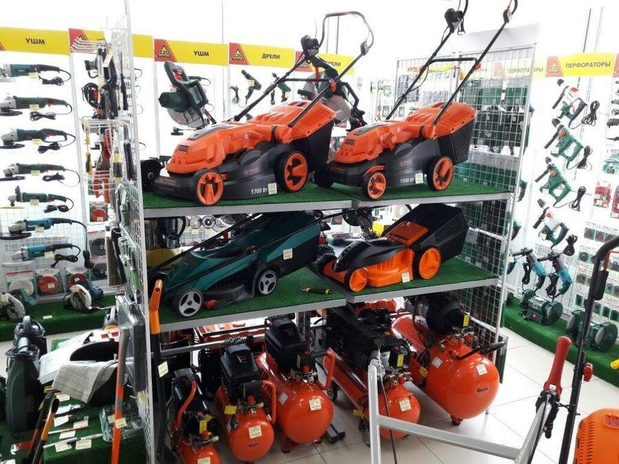 i̇nşaat makinaları ve ekipmanları 220 Volt, Liubertsy, foto