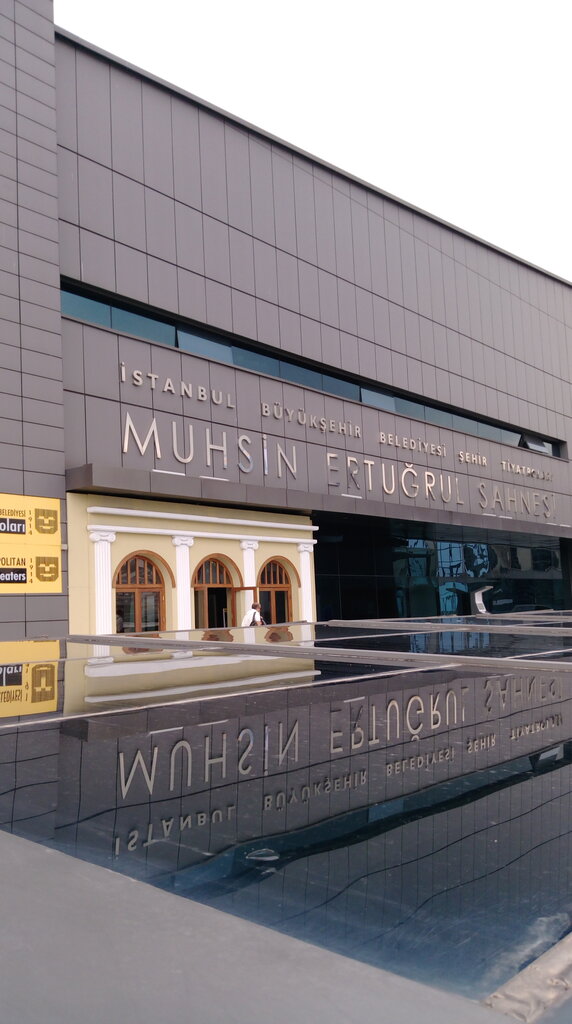 Tiyatrolar Harbiye Muhsin Ertuğrul Sahnesi, İstanbul, foto