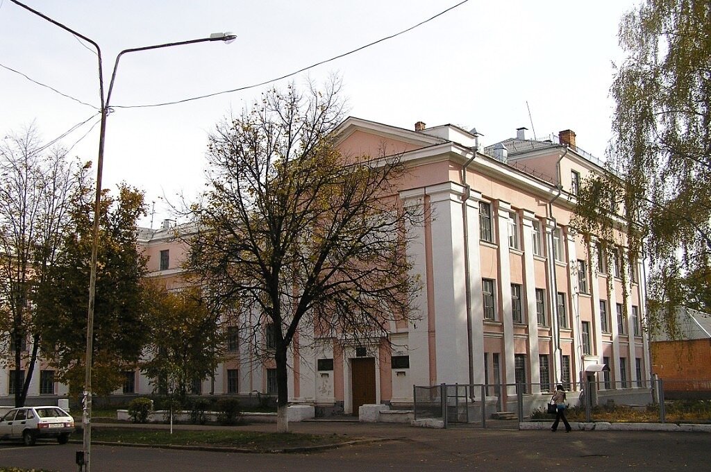 Fen lisesi, sosyal bilimler lisesi Poltavskaya gimnaziya № 6, Poltava, foto