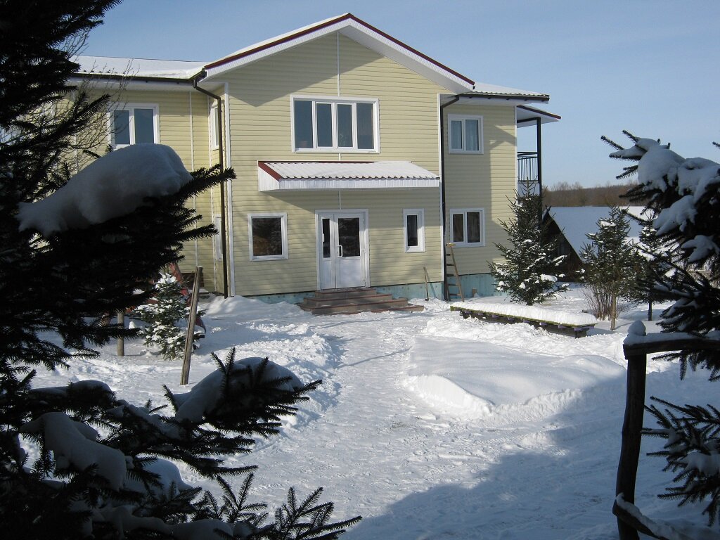 Tatil köyleri Usadba Andreyevskiye ozera, Çernigov Bölgesi, foto