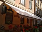 Buket vina (Староєврейська вулиця No:15), şarap ve içki toptan satışları  Lviv'den
