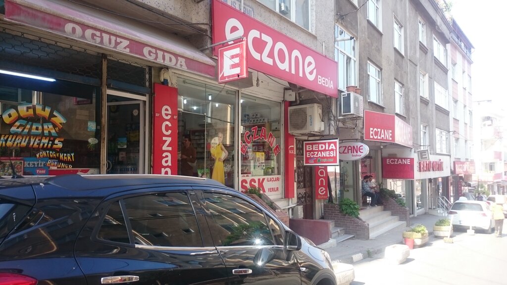Eczaneler Bedia Eczanesi, İstanbul, foto