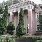 Gosudarstvennoye nauchnoye uchrezhdeniye Severo-Kavkazsky nauchno-issledovatelsky institut elektrifikatsii i mekhanizatsii selskogo khozyaystva (ulitsa Lenina No:14), bilim araştırma enstitüsü  Zernograd'dan