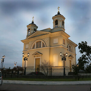 The Church of the Mother of God of Smolensk (Peterburgskoye Highway No:68), ortodoks kiliseleri  Saint‑Petersburg'dan