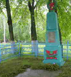 Братская могила (Magiliowskaja voblasc, Shklowski rajon, Garadzishchanski sielsaviet, ahraharadok Haradzišča), anıt, heykel  Mogiliovskaya oblastından