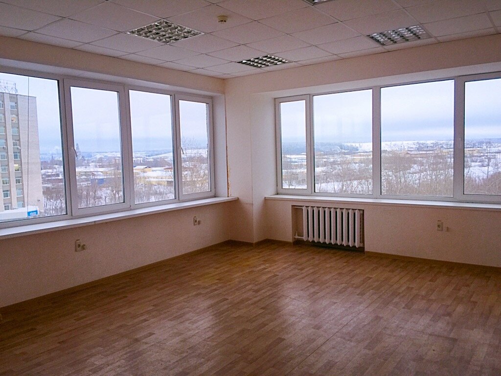 Ticari gayrimenkul alım satımı Аренда офисов, Uhta, foto