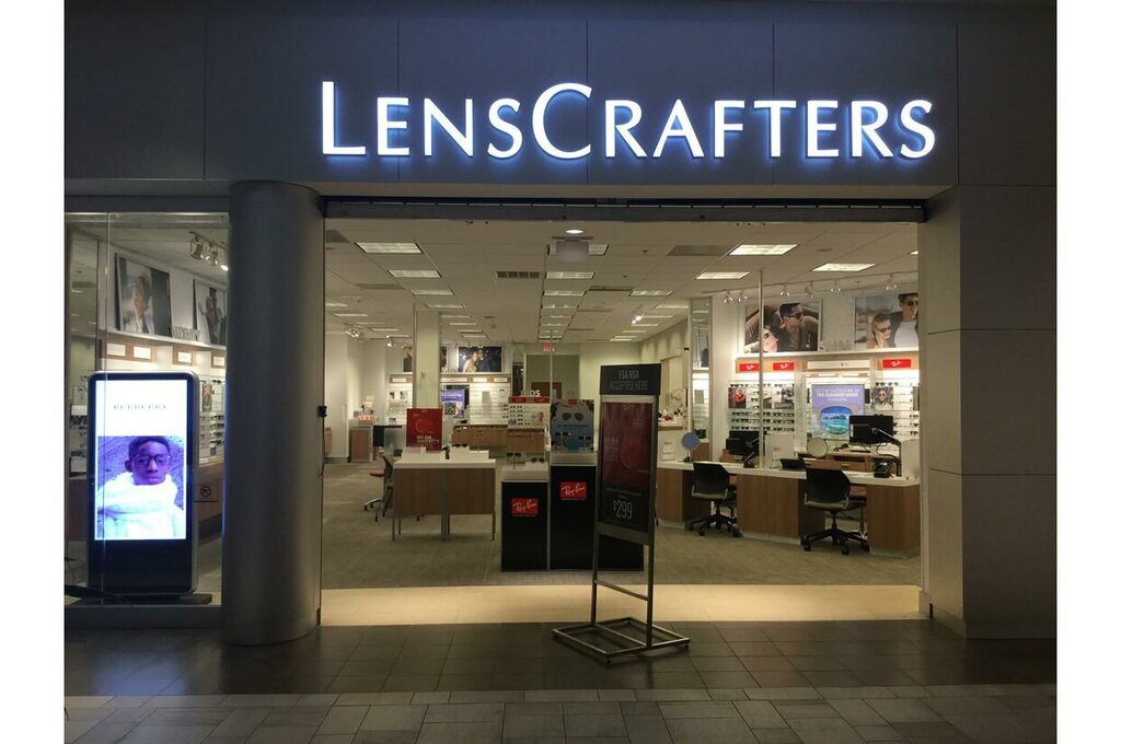 Giyim mağazası LensCrafters, Texas, foto