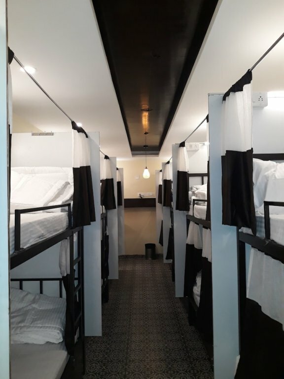Otel Deck 3 Airport Dormitory - Hostel, Mumbai, foto