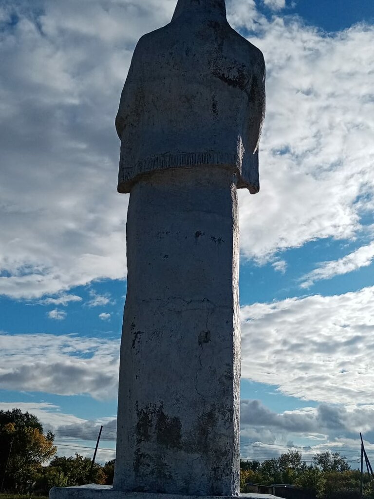 Anıt, heykel Скорбящая мать, Omskaya oblastı, foto
