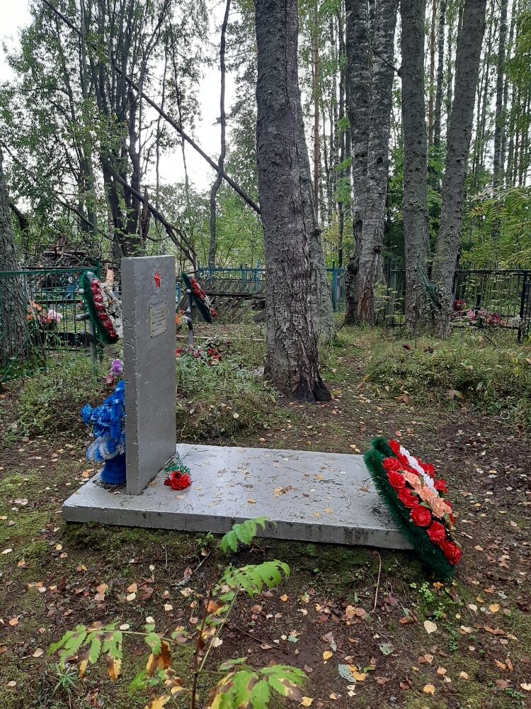 Anıt, heykel Младший лейтенант В.А. Ковалев, Saint‑Petersburg ve Leningradskaya oblastı, foto