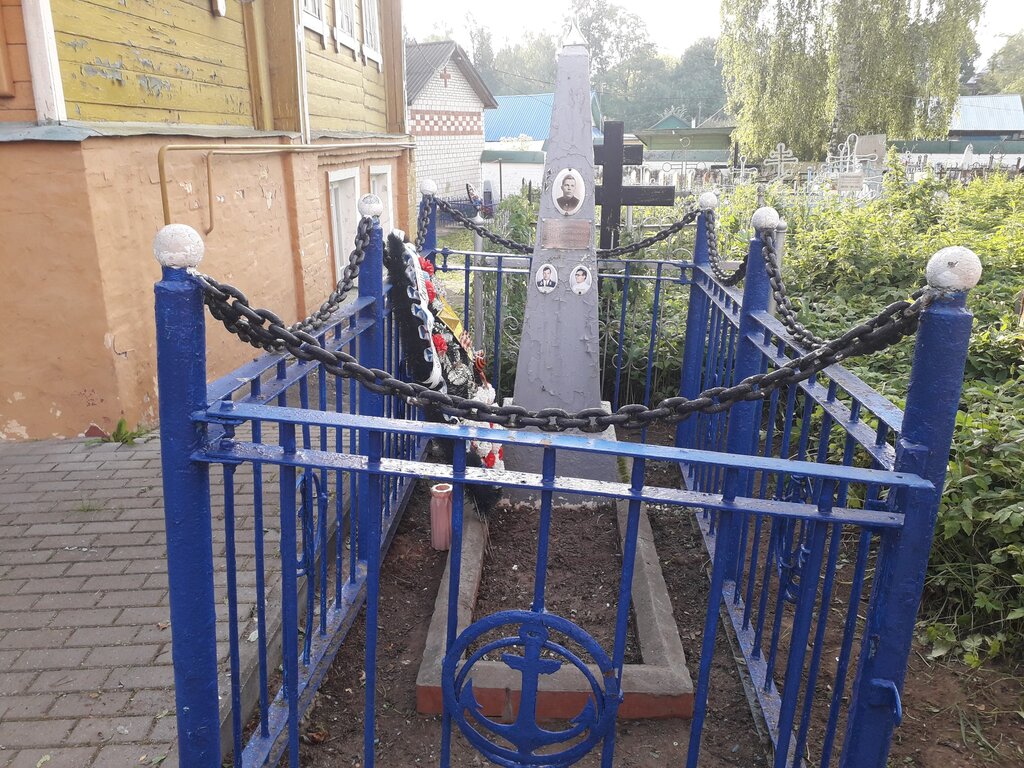 Ünlü kişilerin mezarları С.И. Хворостухин, Viazniki, foto