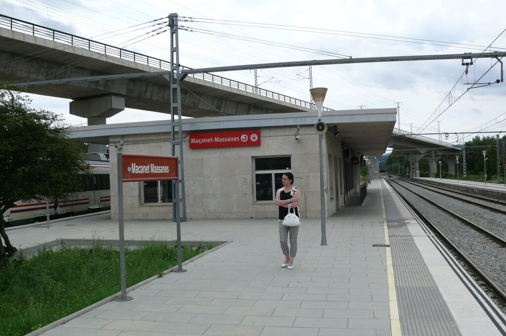 Tren istasyonu Maçanet-Massanes, Katalonya, foto
