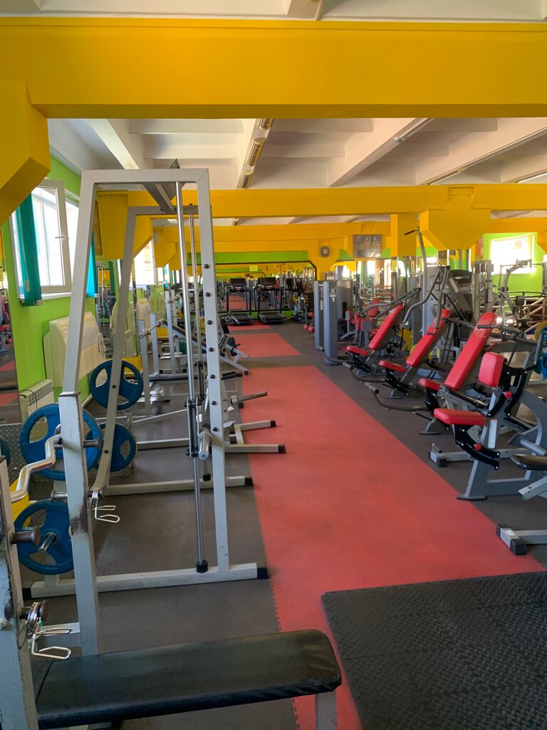 Spor ve jimnastik salonları Trenazherny zal 40 pudov, Astrahan, foto