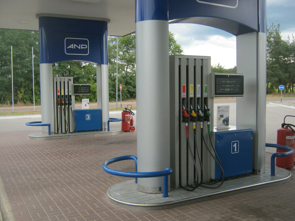 Petrol ürünleri üreticileri ANP, Çernigov Bölgesi, foto