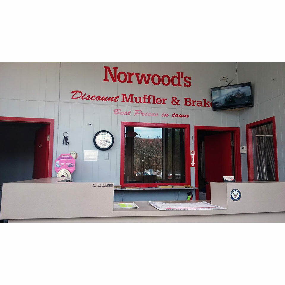 Motor tamiri Norwood's Discount Muffler & Brake, Ohio Eyaleti, foto