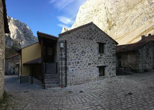 Otel Albergue Villa de Bulnes, Asturias, foto