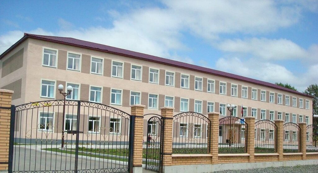 Ortaokul Средняя общеобразовательная школа, Sahalin Bölgesi, foto