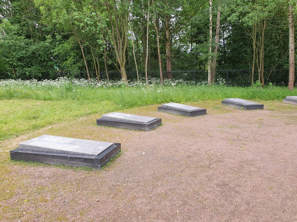 Anıt, heykel Братские могилы, Saint‑Petersburg, foto