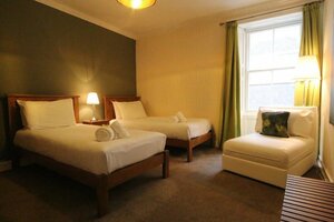 Destiny Scotland - Thistle Street Apartments (Scotland, Edinburgh, Rose Street), otel  Edinburgh'tan